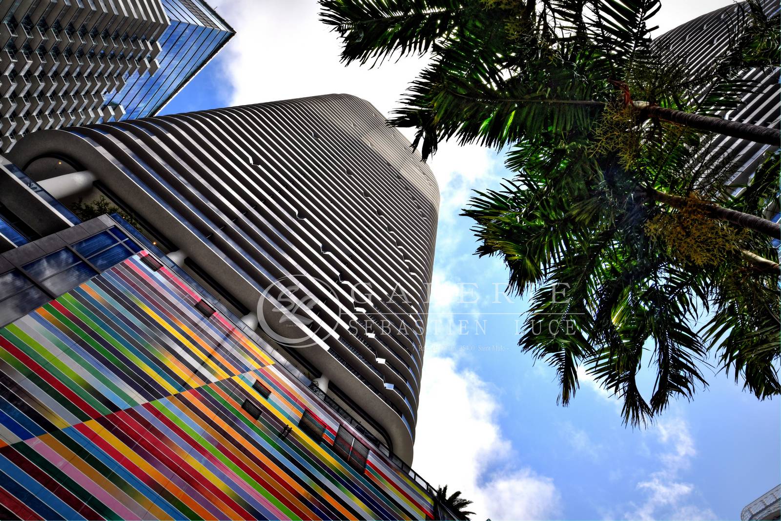 Galerie Sébastien Luce Photographies Arc en ciel Building Miami